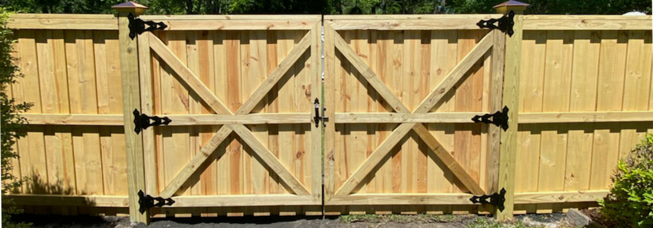 Wooden Fence - Infinity Fence